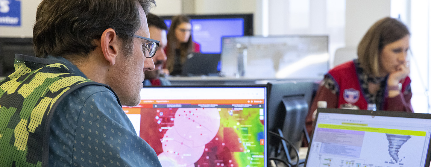 How Lowe’s Command Center prepares and responds to natural disasters ...